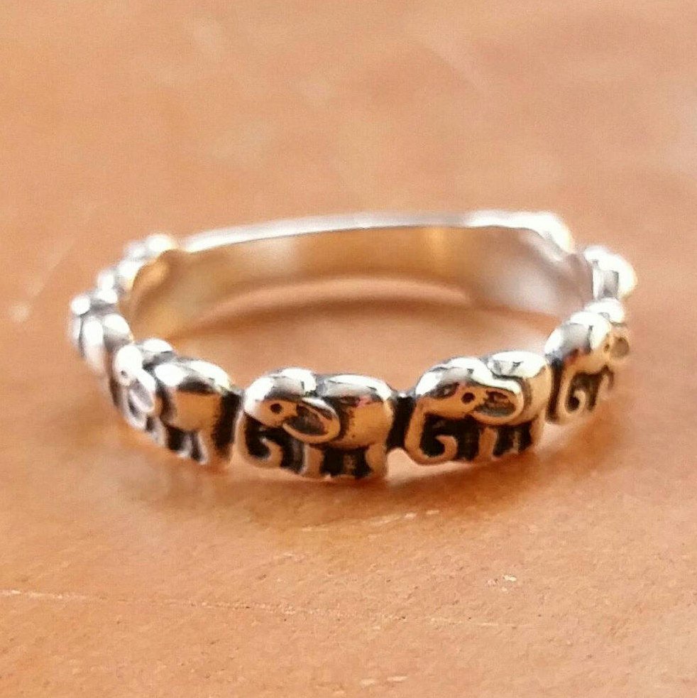 Velvet Piano Ring Gift Box - AlphaVariable